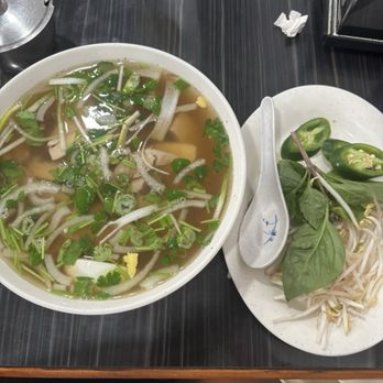 PHO HOUSTON - Updated January 2026 - 155 Photos & 160 Reviews - 10961 N ...