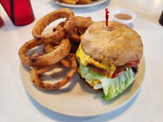 TWISTED BURGER DINER - Updated December 2025 - 64 Photos & 61 Reviews ...