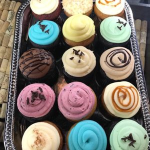 CAKE BAKE SHOPPE - 47 Photos & 20 Reviews - 33 High St SE, Calgary ...
