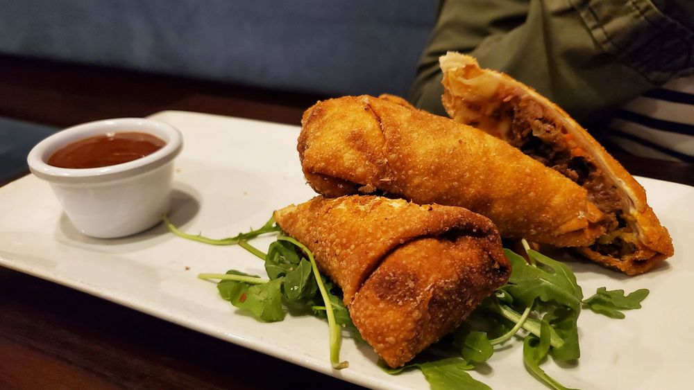 CENTER SQUARE TAVERN - Updated December 2025 - 126 Photos & 140 Reviews ...