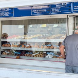 THOMAS DONUT & SNACK SHOP - Updated July 2025 - 648 Photos & 962 ...