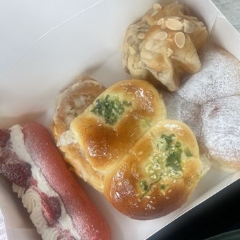 SWEET MUSINGS BAKERY & CAFE - Updated November 2024 - 101 Photos & 27 ...