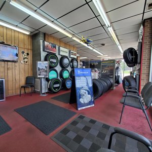 SUCHER TIRE SERVICE - Updated August 2025 - 18 Reviews - 3641 E Davison ...
