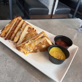 ITHACA ALE HOUSE - Updated July 2024 - 357 Photos & 562 Reviews - 301 ...