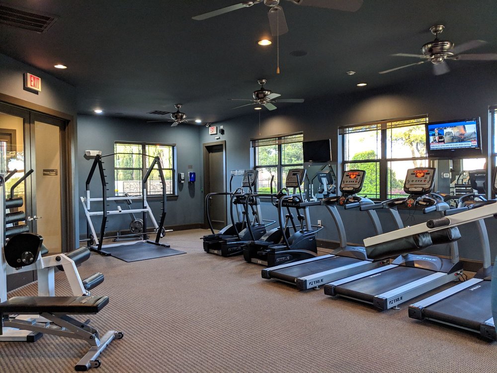 LAKESIDE 121 - Updated March 2025 - 47 Photos & 24 Reviews - 701 Leora Ln, Lewisville, Texas ...