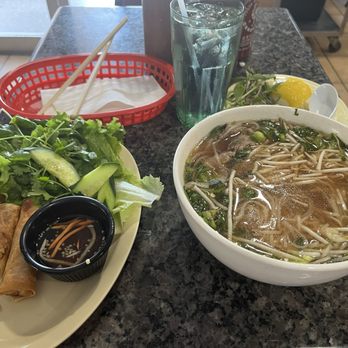 PHO 43 - Updated December 2024 - 1156 Photos & 863 Reviews - 2844 N ...