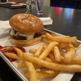 PSJ CELLAR RESTAURANT AND BAR - 37 Photos & 31 Reviews - 3780 Curtis ...