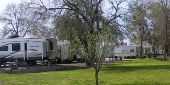 KENEDY RV PARK - 1000 N 5th St, Kenedy, Texas - Mobile Home Parks ...