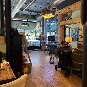 LOST FOX - Updated October 2025 - 133 Photos & 96 Reviews - 213 4th St ...