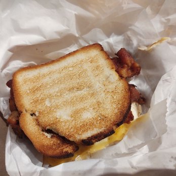 CROTON MINI DELI - Updated May 2025 - 35 Photos & 33 Reviews - 10 Maple ...