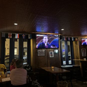 CLADDAGH PUB - Updated December 2025 - 100 Photos & 230 Reviews - 2918 ...