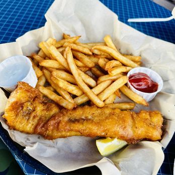 HARBOR FISH CAFE - Updated August 2024 - 697 Photos & 842 Reviews ...