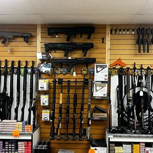 ALQUIST ARMS - Updated July 2024 - 15 Photos & 75 Reviews - 1400 ...