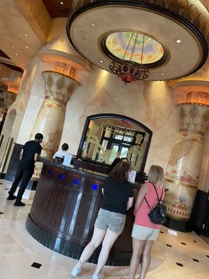 THE CHEESECAKE FACTORY - PITTSBURGH - 558 Photos & 458 Reviews - 415 S ...