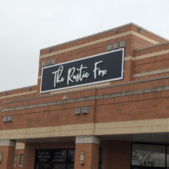 THE RUSTIC FOX - Updated December 2025 - 17 Photos - 570 S Schmale Rd ...