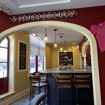 RUBY SUNSHINE CHARLESTON, VICTORY - Updated June 2025 - 228 Photos & 123 Reviews - 835 Savannah ...