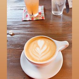 LA MO - Updated August 2025 - 338 Photos & 239 Reviews - 310 E Main St ...