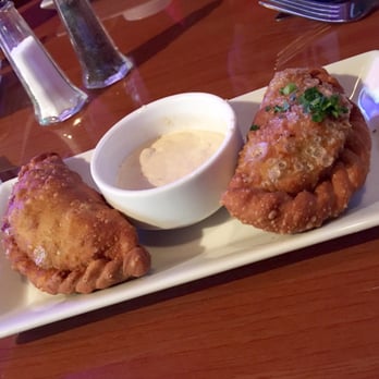 UNPLUGGED RESTAURANT & SPORTS BAR - Updated October 2025 - 78 Photos ...