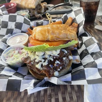 RUSTIC LOFT - Updated October 2025 - 69 Photos & 65 Reviews - 4740 ...