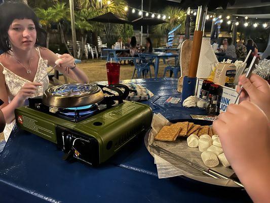 SALTY SISTERS BAR AND GRILL - Updated January 2026 - 209 Photos & 168 ...