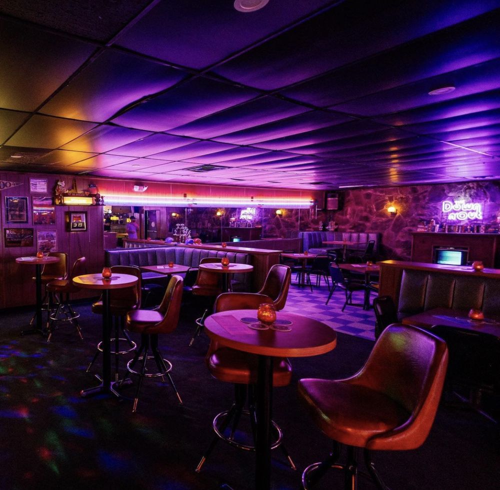 THE DOWN N OUT - Updated December 2025 - 94 Photos & 33 Reviews - 150 W ...