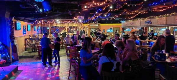 POST TIME LOUNGE CAFE & TROPICAL PATIO - Updated November 2025 - 315 ...