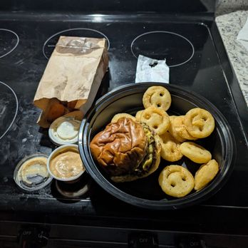 SMILEYS BURGER CLUB - Updated October 2025 - 113 Photos & 70 Reviews ...