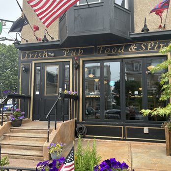 HILLTOWN TAVERN - Updated May 2024 - 167 Photos & 159 Reviews - 326 ...