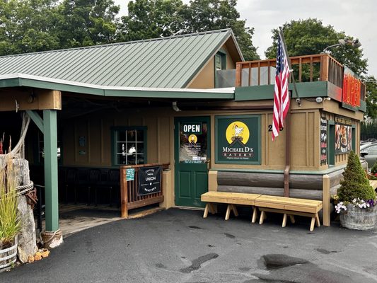 MICHAEL D’S EATERY - Updated January 2026 - 262 Photos & 280 Reviews ...