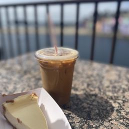 MR TOOTS COFFEEHOUSE - Updated September 2025 - 486 Photos & 478 ...