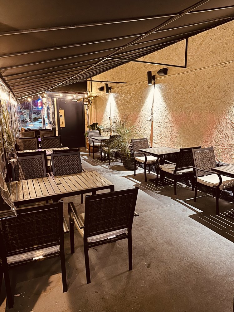 The Ramp Restaurant & Bar, Burbank | Roadtrippers