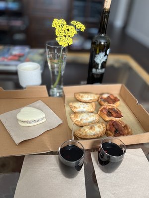 VINOMA - Updated January 2026 - 682 Photos & 509 Reviews - 5085 Redwood ...