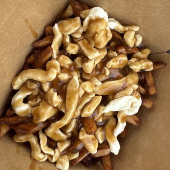 NOM NOM NOM POUTINE - Updated September 2024 - 224 Photos & 175 Reviews - 707 Dundas Street W ...
