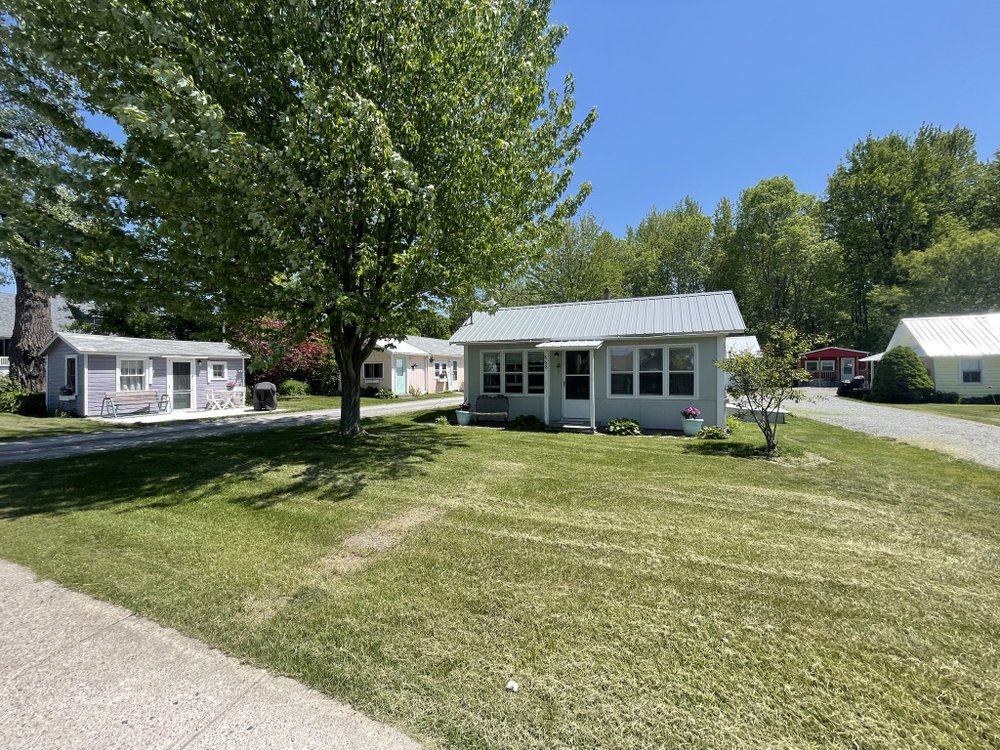 CAPEWAY COTTAGES - Updated February 2024 - 11 Photos - 868 Broadway St ...