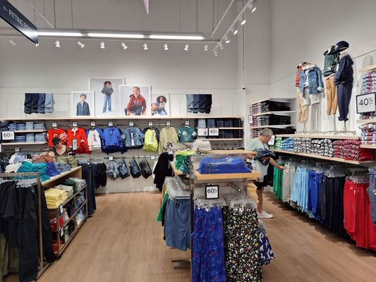 GAP FACTORY - Updated December 2025 - 13 Photos - 17 N State St ...