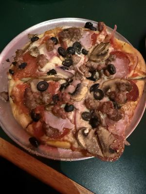 SHAKESPEARE’S PIZZA - Updated January 2026 - 68 Photos & 75 Reviews ...