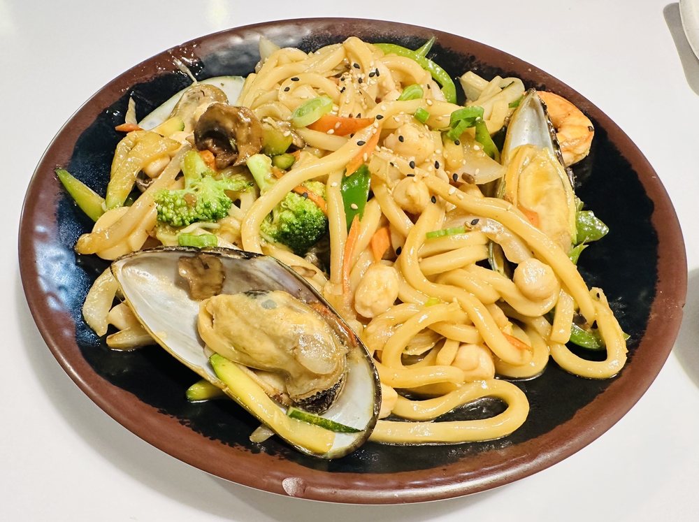 MAKI YAKI JAPANESE GRILL - WHITTIER QUAD - 246 Photos & 316 Reviews ...