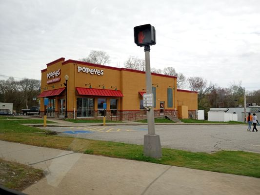 POPEYES LOUISIANA KITCHEN - Updated September 2024 - 33 Photos & 71 ...