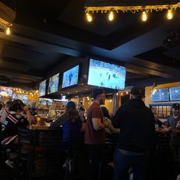 TAP ROOM - Updated February 2025 - 78 Photos & 88 Reviews - 47-51 North ...