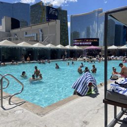 THE SCENE POOL DECK - Updated May 2025 - 104 Photos & 67 Reviews - 3667 ...
