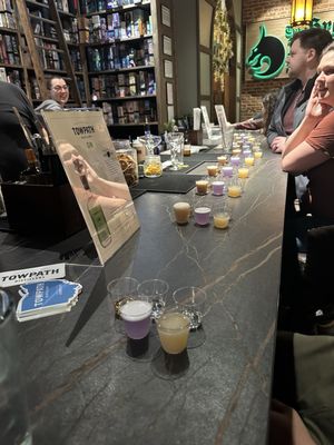 THE GREEN DRAGON INN - Updated December 2025 - 34 Photos - 115 E Market ...