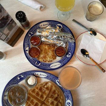 FOUNDING FARMERS RESTON STATION - 1290 Photos & 1160 Reviews - 1904 ...