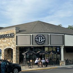 BULLWINKLES AT THE GALLERIA - Updated July 2025 - 77 Photos & 68 ...