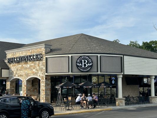 BULLWINKLES AT THE GALLERIA - Updated October 2024 - 58 Photos & 54 ...