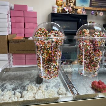 STEPH’S DONUT HOLE - Updated June 2024 - 78 Photos & 81 Reviews - 1730 ...