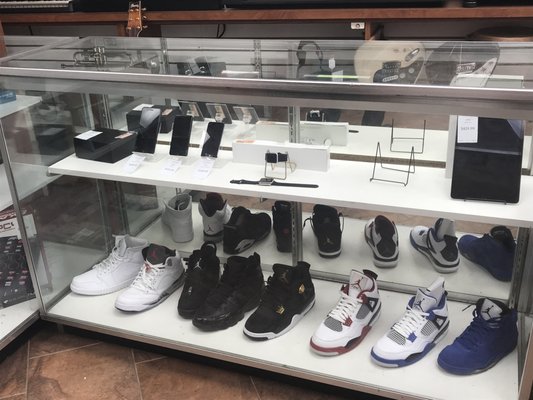 GEM PAWNBROKERS - Updated October 2025 - 41 Photos & 20 Reviews - 1535 ...