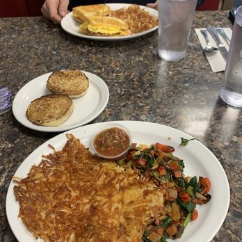 ABBY’S CAFE HEMET - Updated August 2024 - 125 Photos & 397 Reviews ...