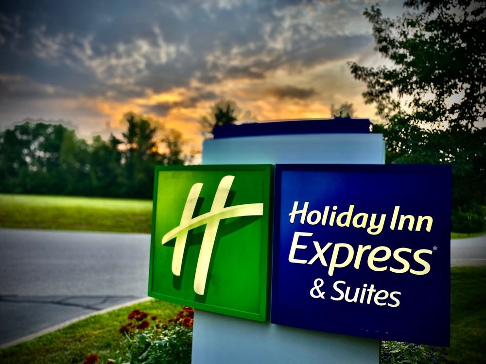HOLIDAY INN EXPRESS & SUITES BRATTLEBORO - Updated July 2025 - 55 ...