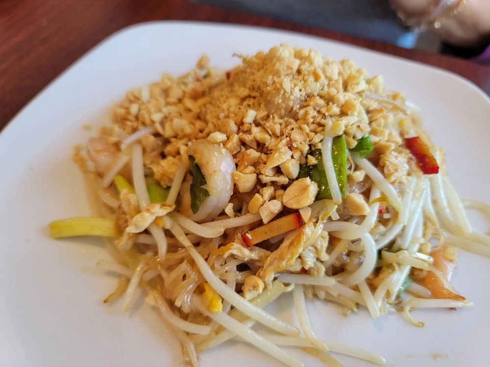 LE THAI CUISINE - Updated September 2024 - 302 Photos & 267 Reviews ...