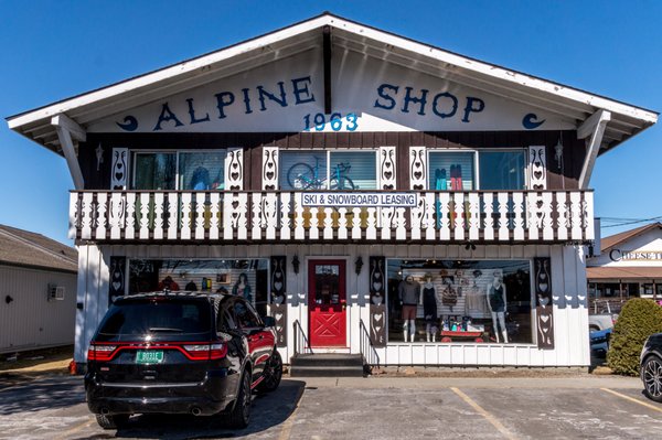 ALPINE SHOP - Updated December 2025 - 16 Photos & 31 Reviews - 935 ...